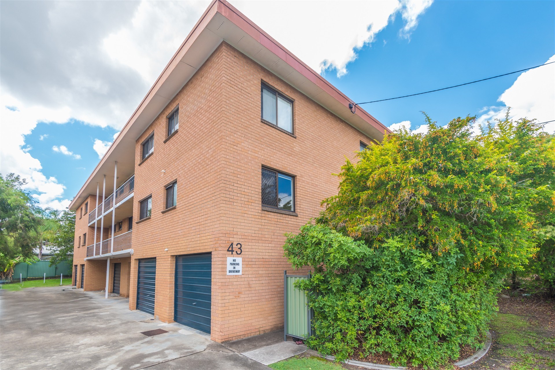 1/43 Denman Street, GREENSLOPES - Jeff Jones Real Estate